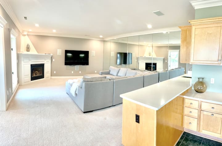 Golden Lake Getaway - Oconomowoc, WI