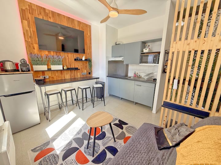 Joli T2 Rénové - Plages & Tramway (400 M) - Nice