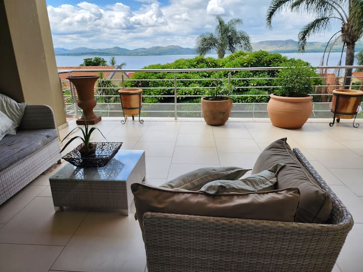 Blue Canoe - Hartbeespoort