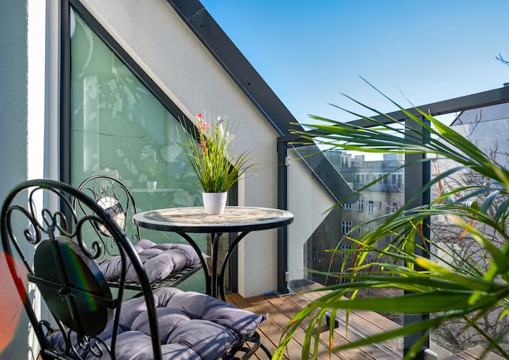 By Westbahnhof I 2 Min. To Shopping Street & Metro - Vienne