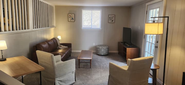 Walk To Wvu Hospitals & Stadium | 2br Duplex Stay - Morgantown, WV