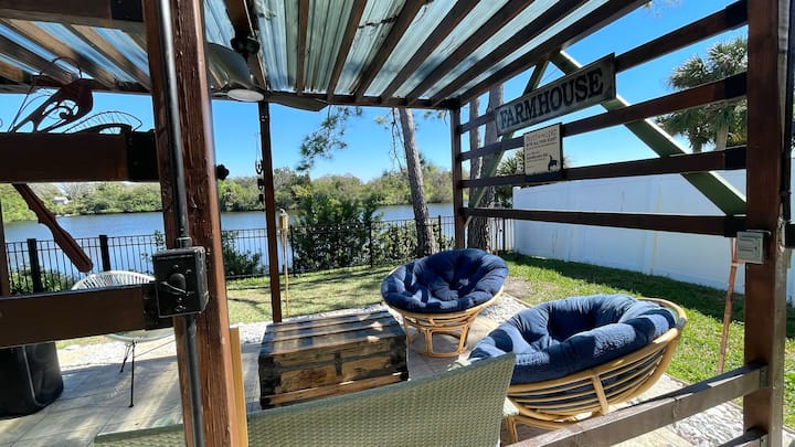 Casa Con Vista Al Lago - New Port Richey, FL