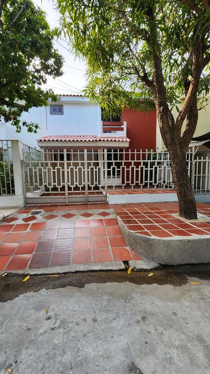 Casa 2 Pisos, Cerca Al Malecón - Barranquilla