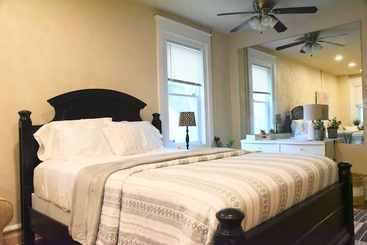 The Lucky Shamrock Retreat - Allentown, PA