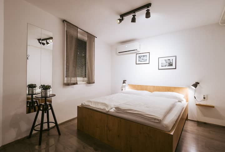 Pri Karlu Rooms & More - Double Room Nr.3 - Maribor