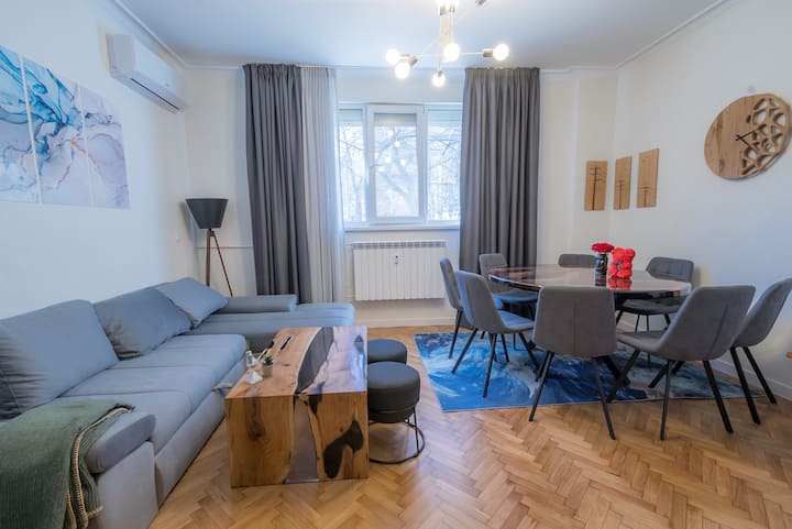 24 Seconds Away From The Main Street, Free Parking - 소피아