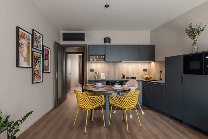 Family-friendly Home In Prague With Ac, Balcony - Prag