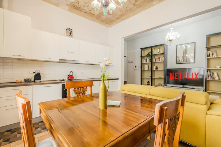 Balsamico Suites | Near Ferrari Museum & Railway - モデナ