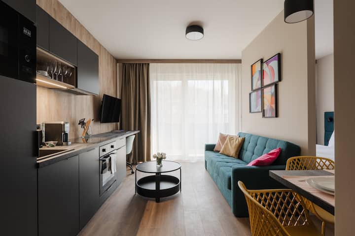 Private Apartment With Ac And Private Balcony! New - Prague Václav Havel Airport (PRG)