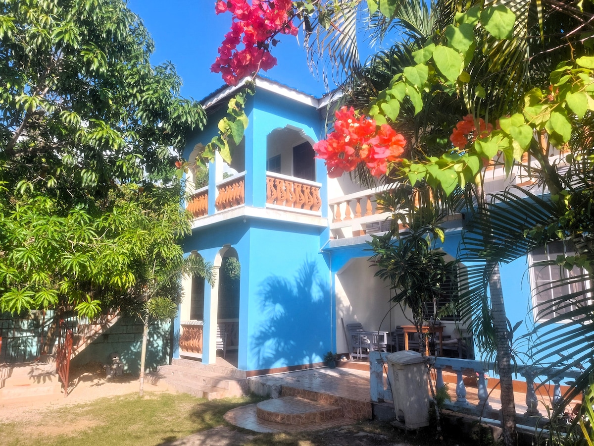 New Moon Studio 10 - renovated, great view - Apartments for Rent in ...