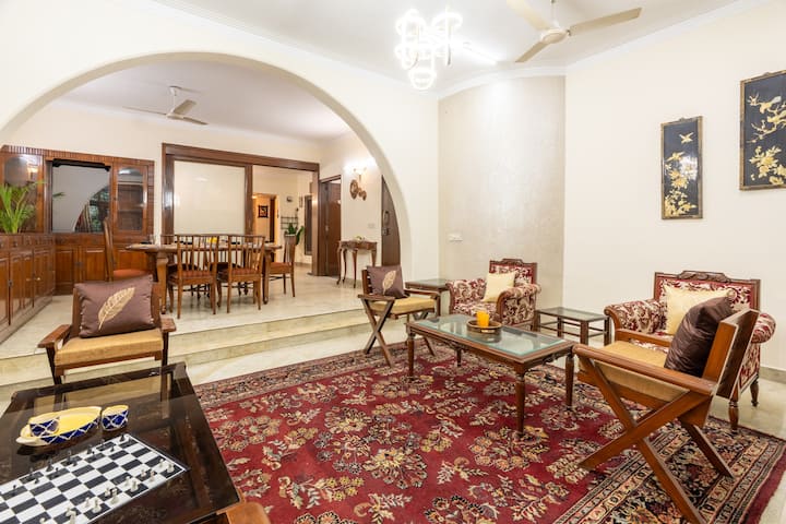 Homlee-lushgreen 2bhk-south Del-fortis Escorts - New Delhi