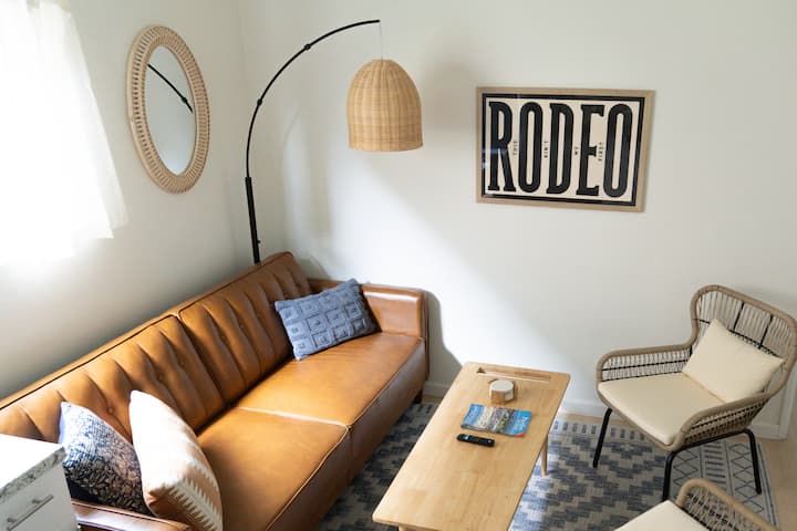 Cozy Hillside Hideaway - San Diego, CA
