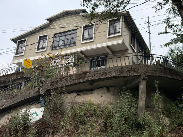 Sun Spot Villa Kurseong | Mountain View Homestay - Kurseong