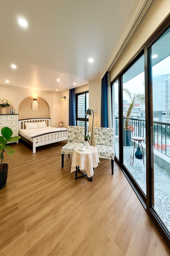 Old Quarter Stroll* Fireworks Skyline Rooftop - Hanoï