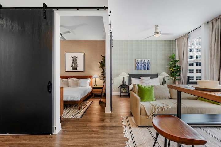 Sleek Nashville Apt - Prime Spot Close 2 The Fun! - Nashville, TN