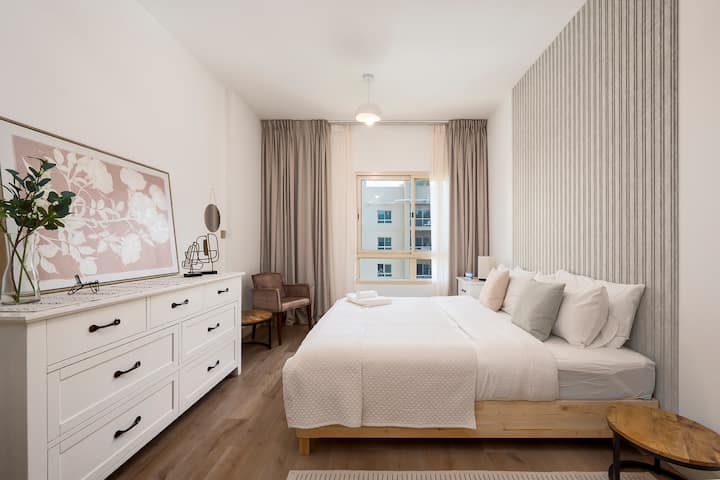 Modern Nordic 1br | The Greens - Dubai