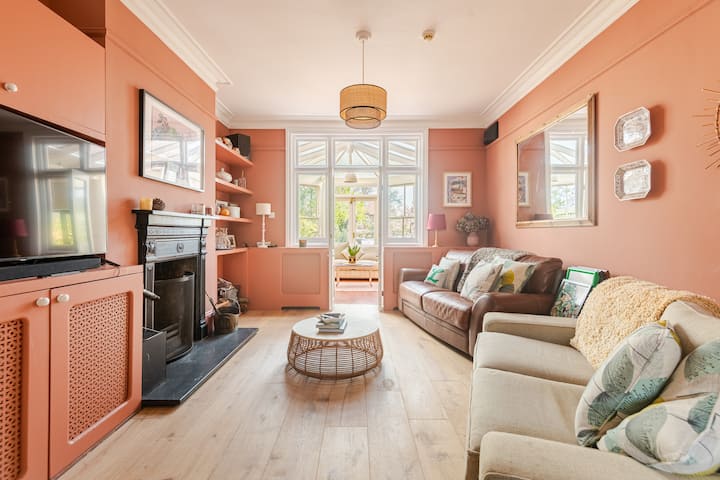 Vintage House By Sea | Garden | Grand | Vast Space - Hove