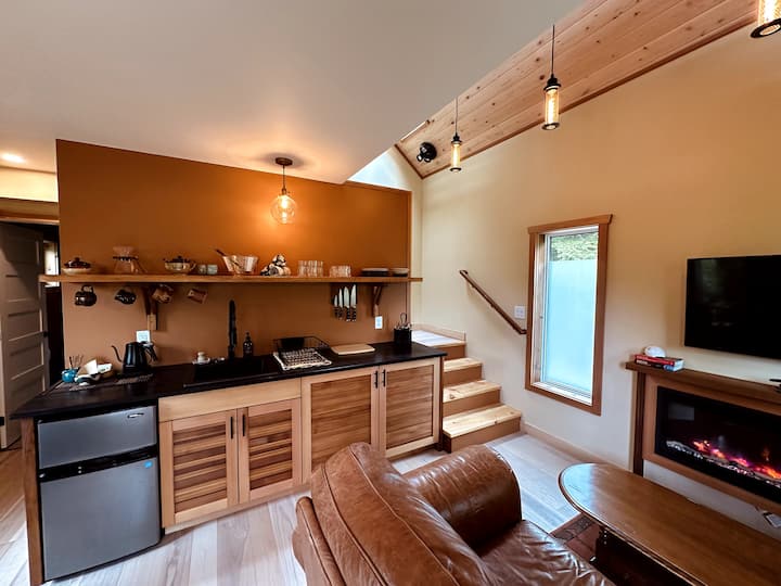 Bonzo Zen Den - Ucluelet