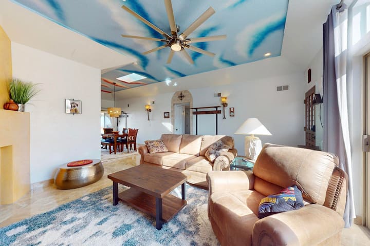 Foothills And Sunspills! Views, Close To Trails! - Albuquerque, NM