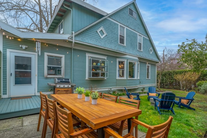Game Room | Fire Pit | Sleeps12 | Walkable Retreat - Seattle, WA