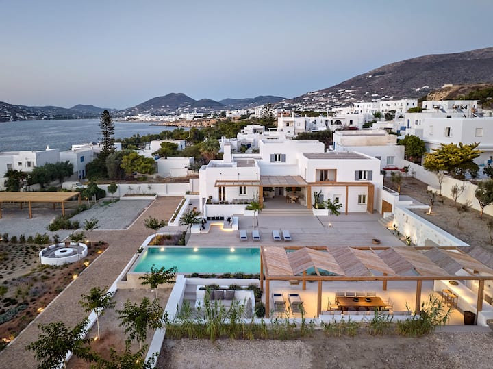 Seaside Room In Paros (Rose) - Antiparos