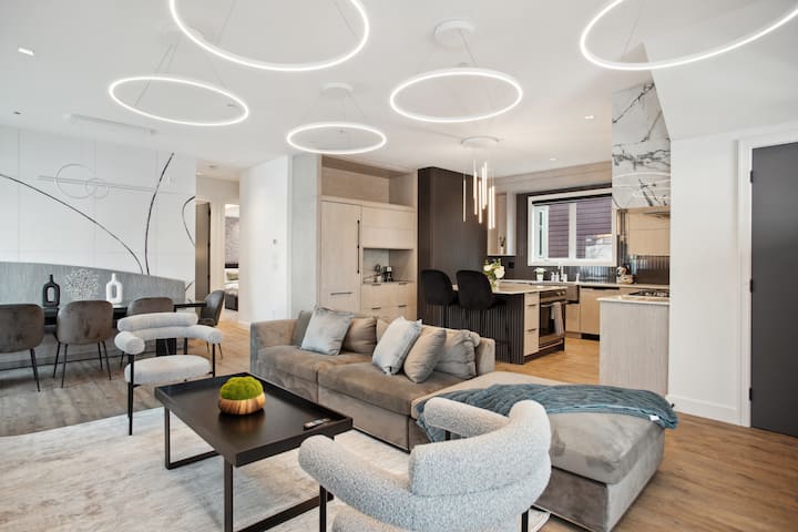 Luxury 3 Bed Downtown Home Near Beach W Parking - Vancouver