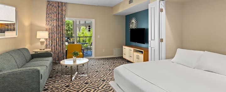 2 Nights Min, Indio Sleeps 6 Q1 - Indio, CA