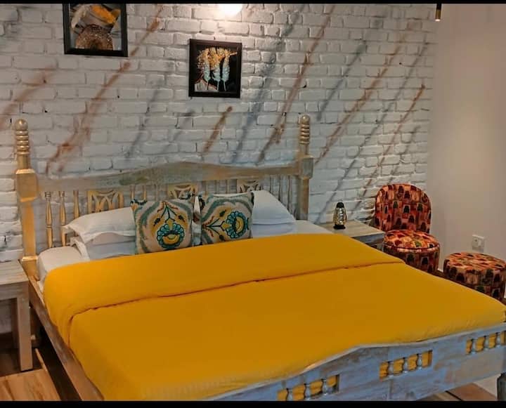 Villa Oasis: A Vibrant Escape With Vibhasa-ishaan - Bhowali