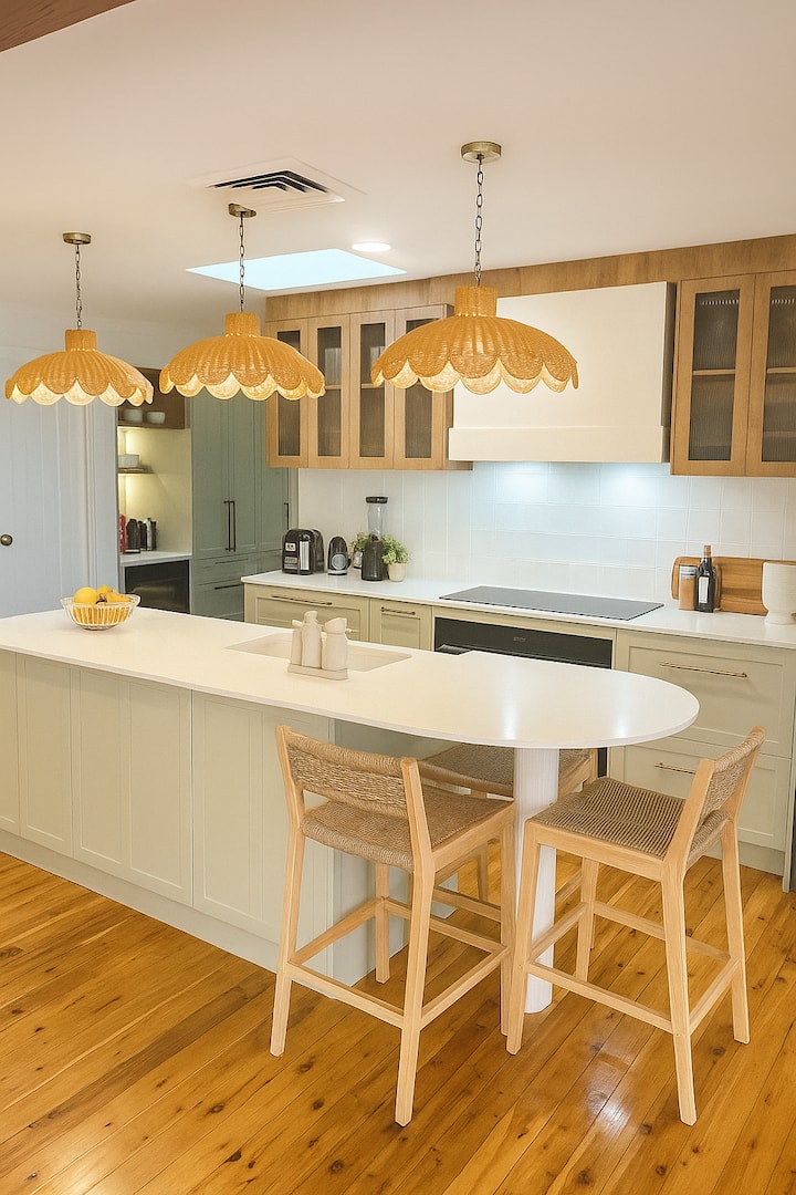 Fun Family Escape – Charming Medowie & Nelson Bay - Raymond Terrace