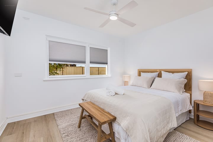 1 Min Walk To Beach | A/c | Fast Wifi | Just Renov - Nedlands