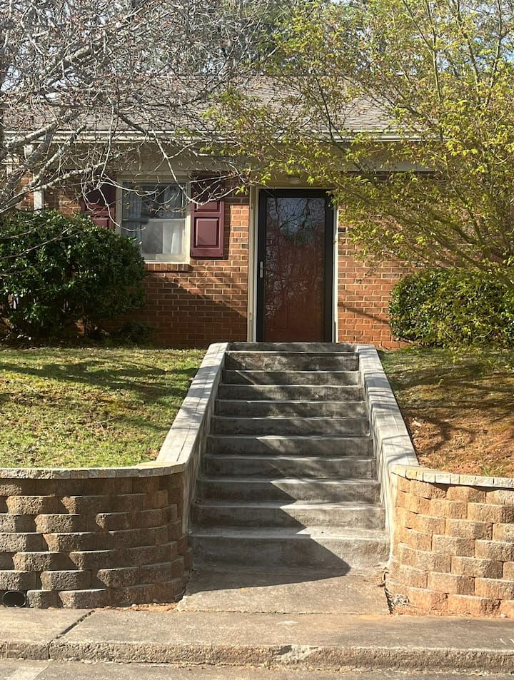Quiet Condo Off Lumpkin/perfect Gameday Haven - Athens, GA