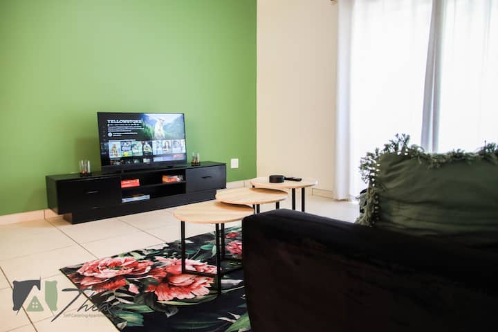 Ac | Secure Complex | 4k Tv | 75mbs | Free Parking - Windhoek