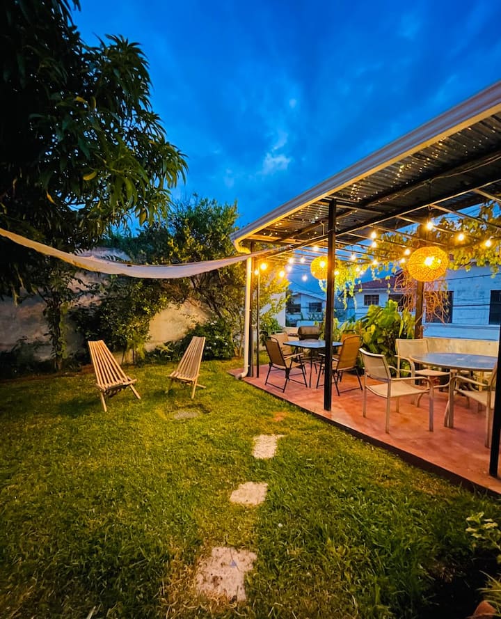 Large Stylish 8 Bedroom Home In Upscale Escalon - San Salvador