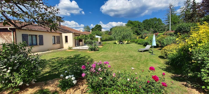 A Sarlat: "Charme Et Campagne" - Sarlat-la-Canéda