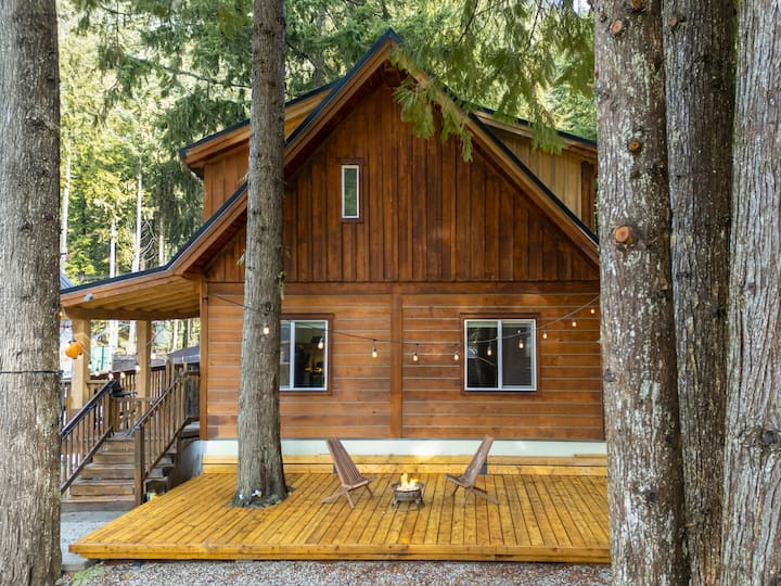 The Timber Nook - Sunshine Valley, BC