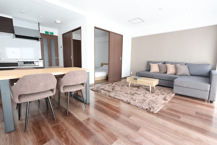 【8/30オープン 最上階角部屋】Riverwest#1007 広島駅徒歩5分 家族やカップル向け - Hiroshima