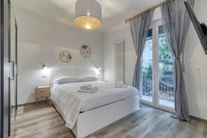 Garden Santorsola | Camere Con Bagno Privato - Bologna