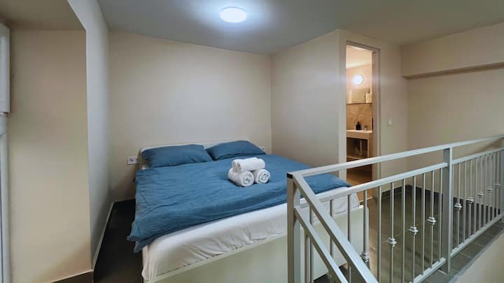 Urban Budget Getaway With Doublebed | Iza's 6 - Budapest