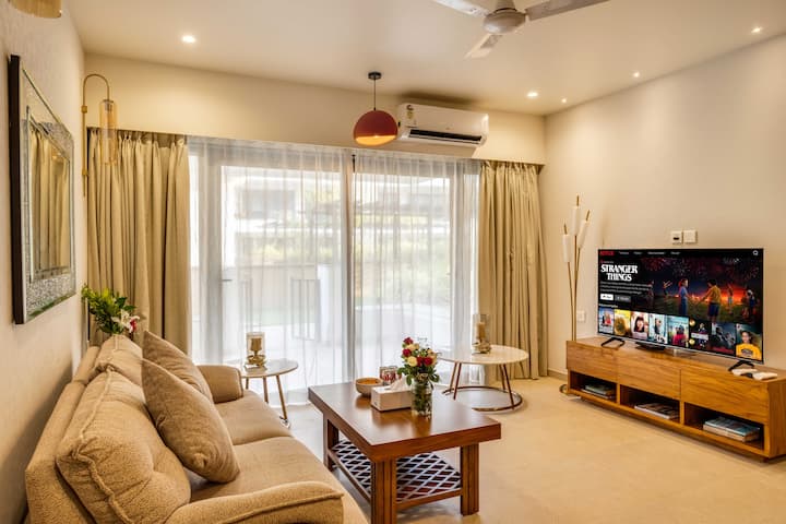 2br W Pool & Sauna | Near Calangute Beach - Goa