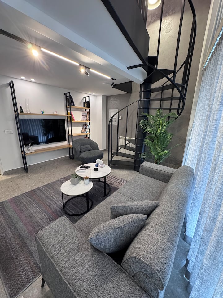 D2 - Entire One Bedroom Loft - Gemayze, Beirut - Beirut