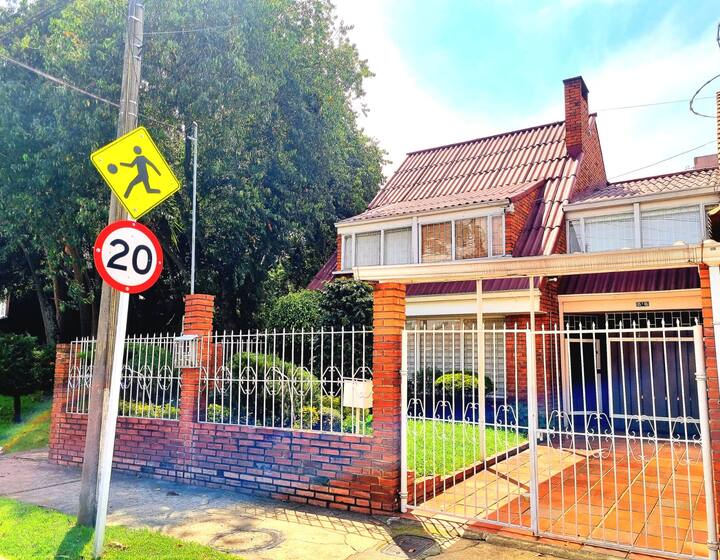 Casa Espaciosa En El Corazón Del Norte De Bogotá - Bogota
