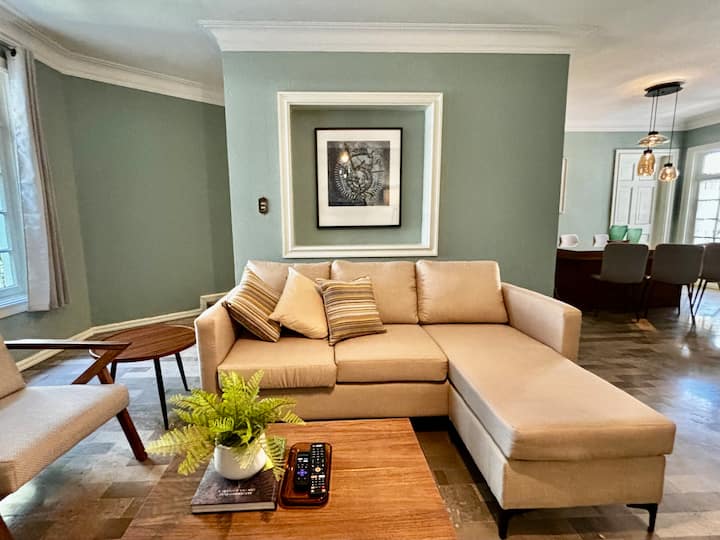 Hermosa Casa Amplia Con Excelente Ubicación Y A/c - Oaxaca