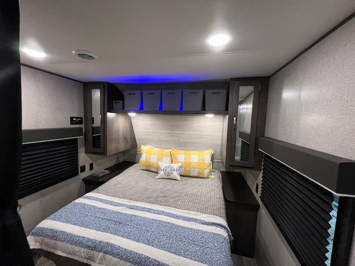 Cozy Camper, Easy Drive To Beach - Bradenton, FL