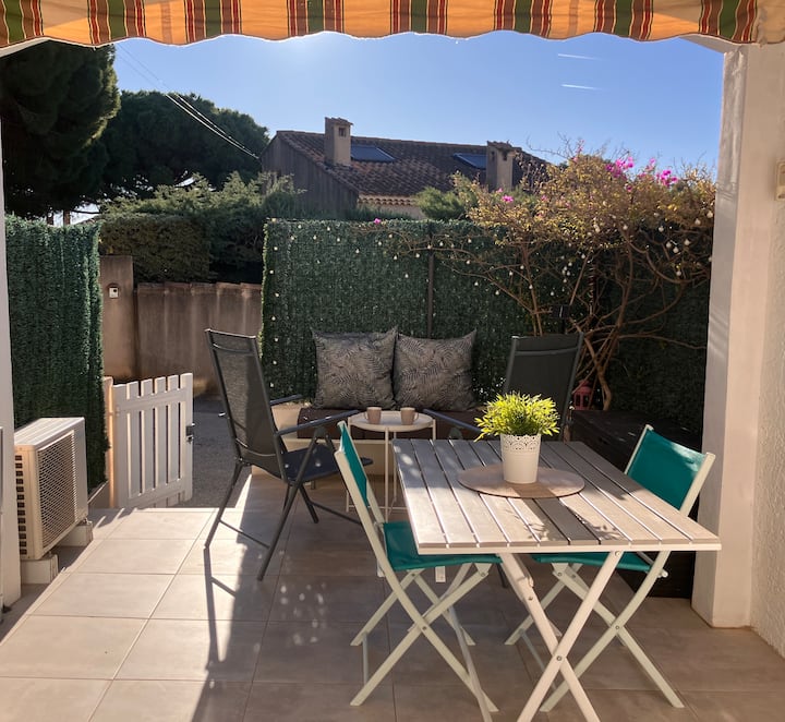 Studio Climatisé, Terrasse & Parking - Bandol