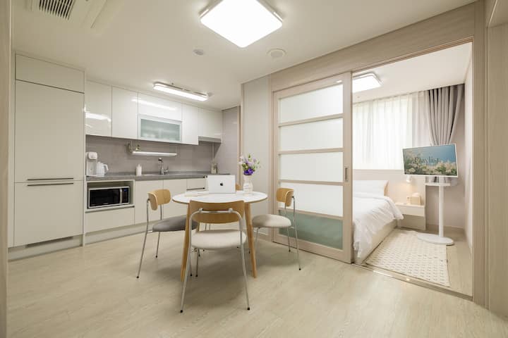 [&Home Dc112] 동대문 | Ddp | 고층 | 풀옵션 2beds | 최대3인 - Seoul