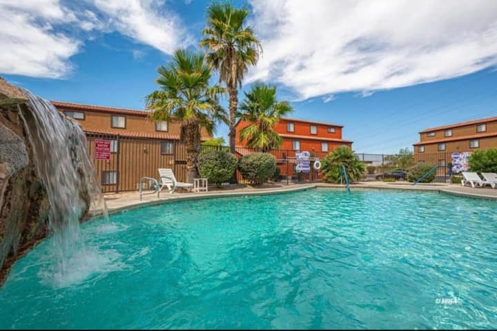 Renovated Peaceful Retreat Condo - J & Amy 992562 - Mesquite, NV