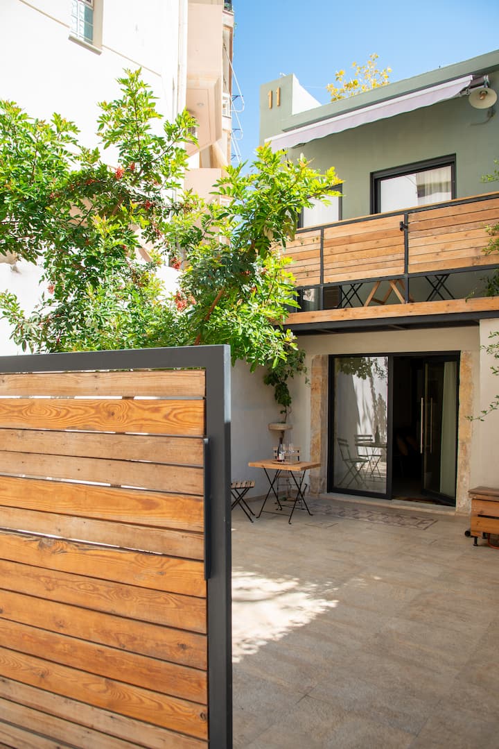 Janiko Old City Stone House With Parking Space - Heraklion