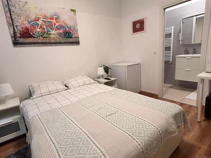 Charming Studio Room In The Very Center - Zagreb