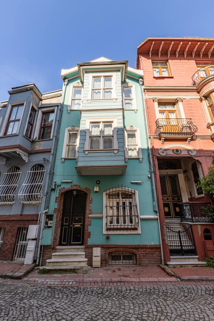 The Turquoise Mansion: 6br, 4ba, Spectacular Views - Turkey