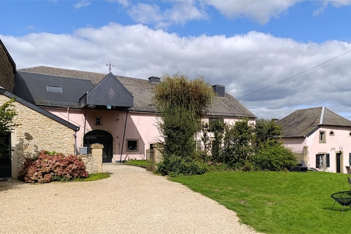 Au Petit Bercail - Le Loft - Gîte Pour 4 Personnes - Florenville